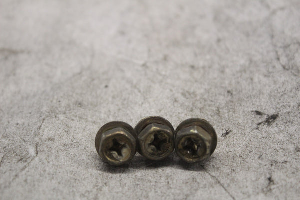 COOLING FAN BOLT 3PCS 93401-06012-08 2001 HONDA GOLDWING GL1800 ...