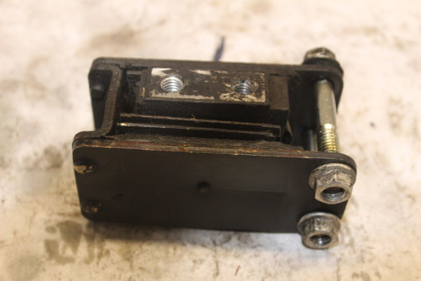 REAR ISOLATOR 47564-90 1995 HD DYNA FXDS – Midwest Moto Parts