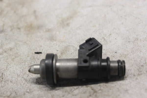 FUEL INJECTOR 15710-24F00 2002 SUZUKI HAYABUSA GSX1300R – Midwest Moto ...