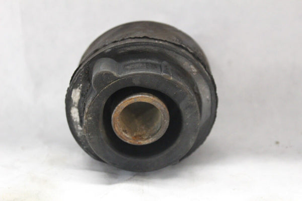 FRONT ISOLATOR 48463-04 2012 SPORTSTER XL1200 – Midwest Moto Parts