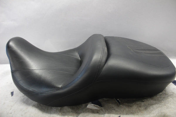 52000033 TWO UP SEAT RIPPED HARLEY DAVIDSON – Midwest Moto Parts